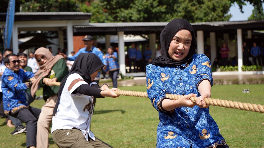 Keseruan Lomba Tarik Tambang dan Fun Games BIG